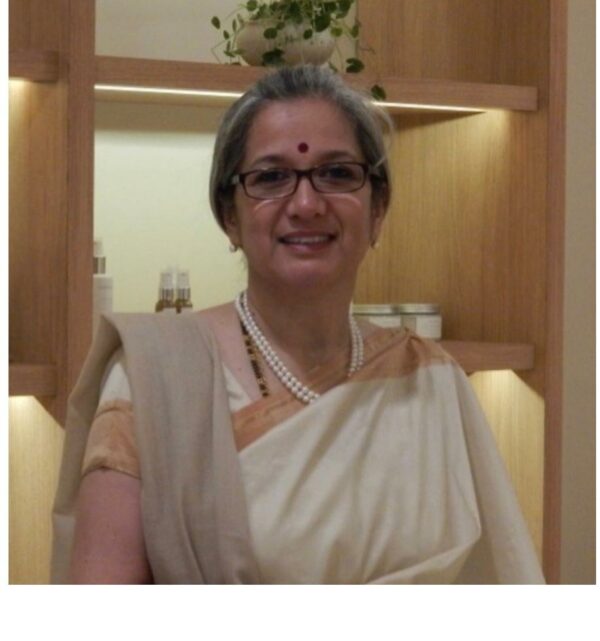 Dr. Deepika Ganju Gunawant |Best Ayurvedic Doctor in Delhi | AyurVAID ...