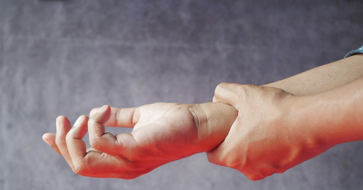 Ayurvedic Treatment for Hand Pain | Causes, Symptoms & Remedies