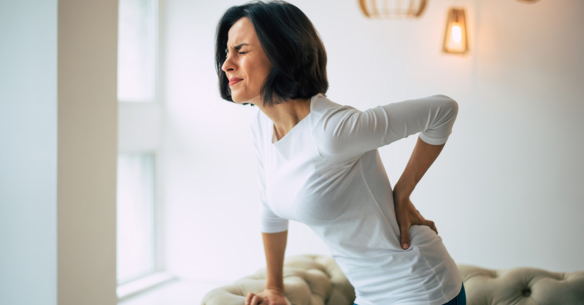 Sharp or Stabbing Pain in the Lower Back – Causes & Ayurvedic Treatment