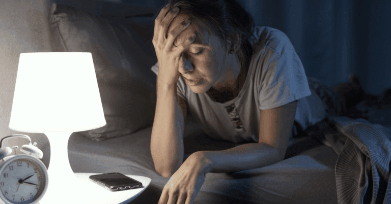 Symptoms of Insomnia & Early Signs You Should Know